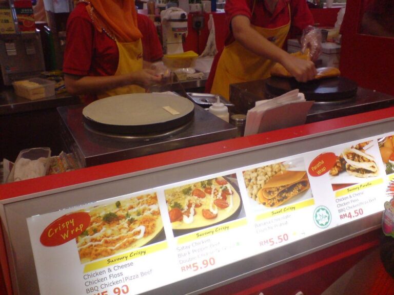 Hot & Roll Crispy Wrap at Bintang Megamall, Miri - Miri City Sharing